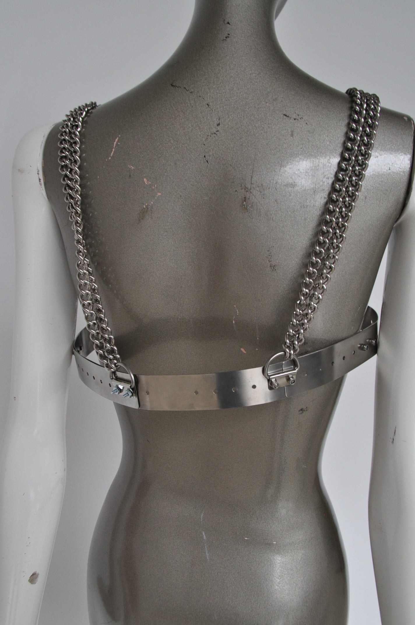 Metal Bra from the 80s Fetish avant garde fashion – Vintage Le Monde