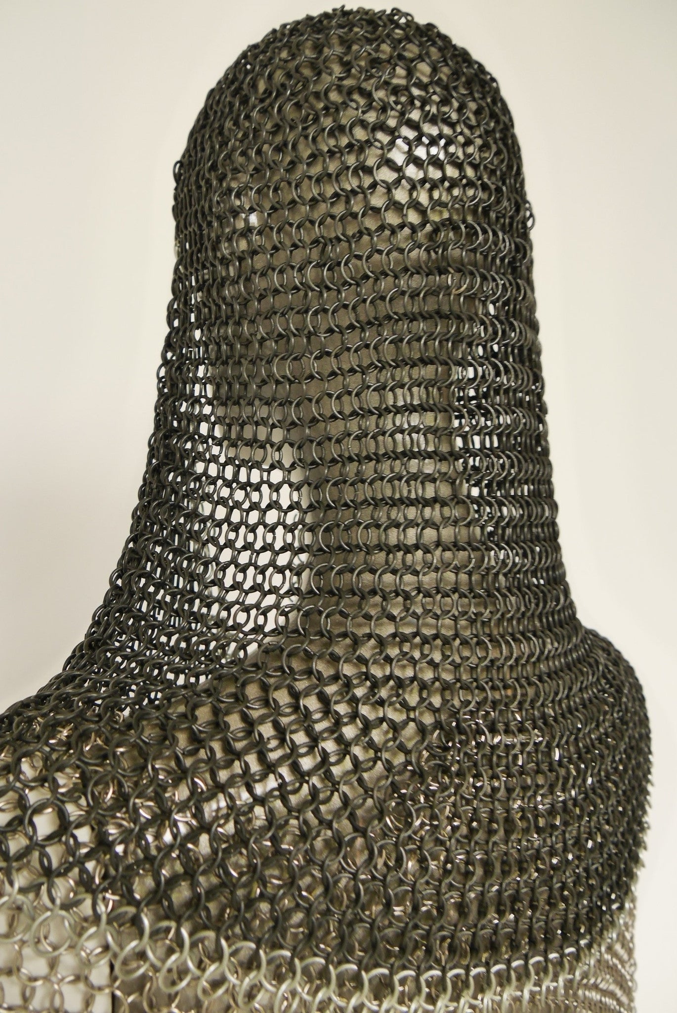 70s Metal mesh Hood – Vintage Le Monde